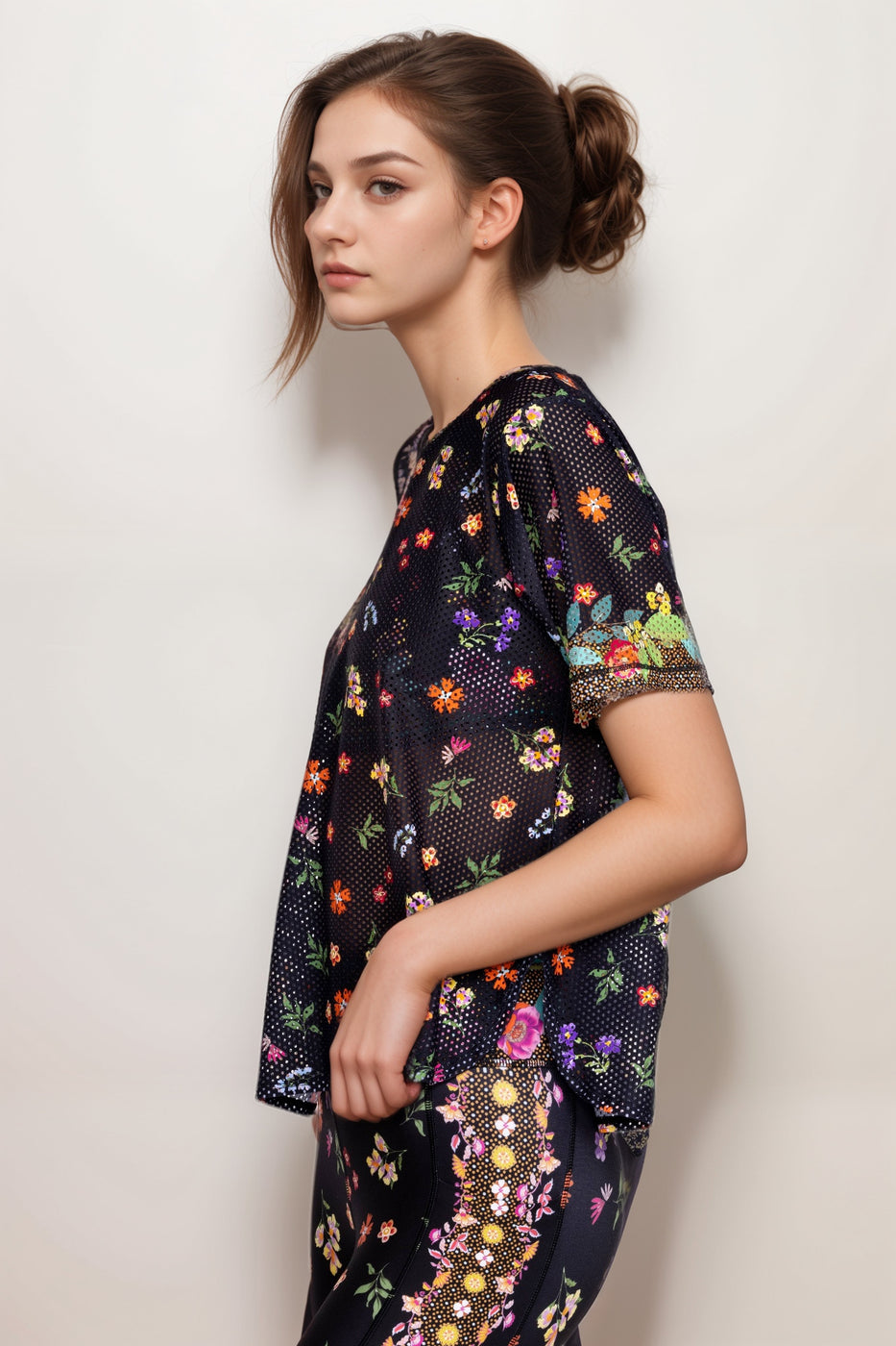 Johnny Was Bee Active Nani Mesh Oversized Crop Tee – Floral Activewear ...